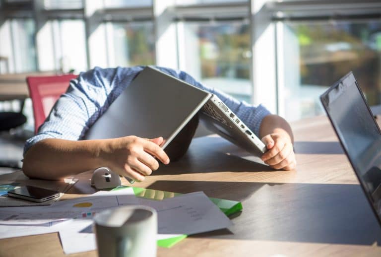 Wat is een Bore-out? Wat zijn symptomen? En hoe kom je er van af?